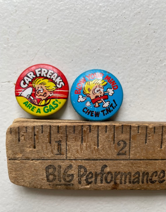 1960s comic weirdo buttons pin set - Gem