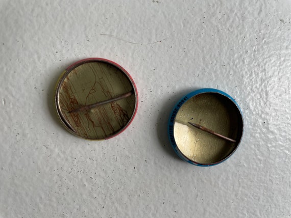 1960s comic weirdo buttons pin set - Gem