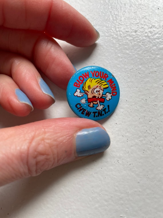 1960s comic weirdo buttons pin set - Gem