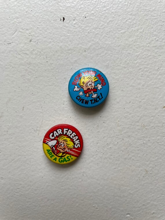 1960s comic weirdo buttons pin set - Gem