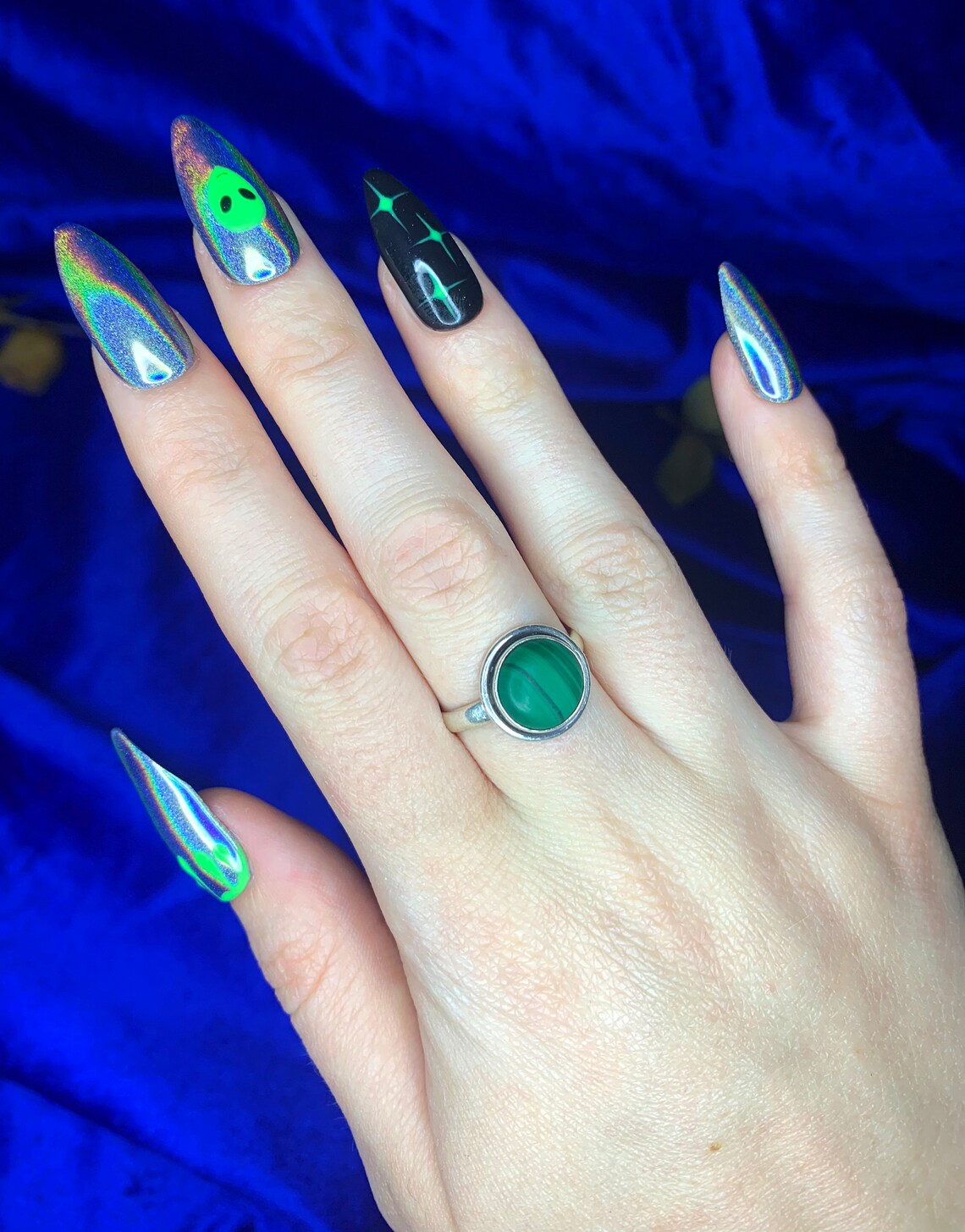 Alien Chrome Holographic Chrome Press on Nails - Etsy