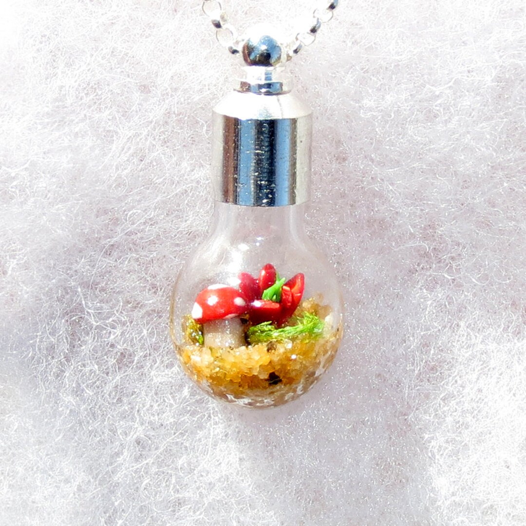 Moss Terrarium, Terrarium Pendant Necklace, Mini Terrarium Necklace ...