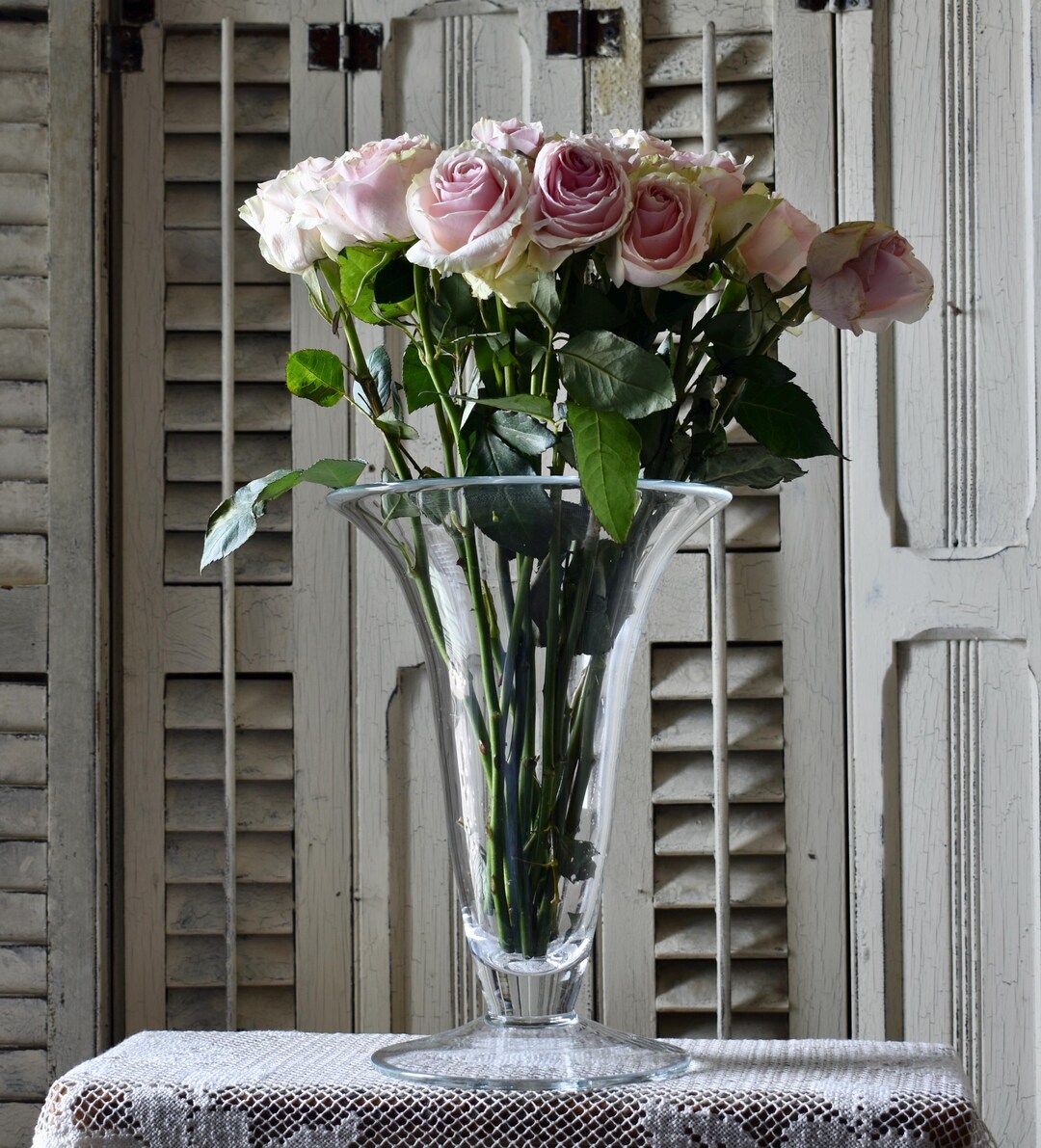 Tall Glass Fluted Vase for Fresh Flowers, Long Stemmed Roses ...