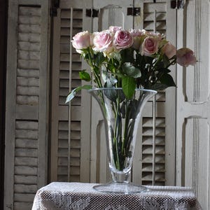 Tall Glass Fluted Vase for Fresh Flowers, Long Stemmed Roses ...