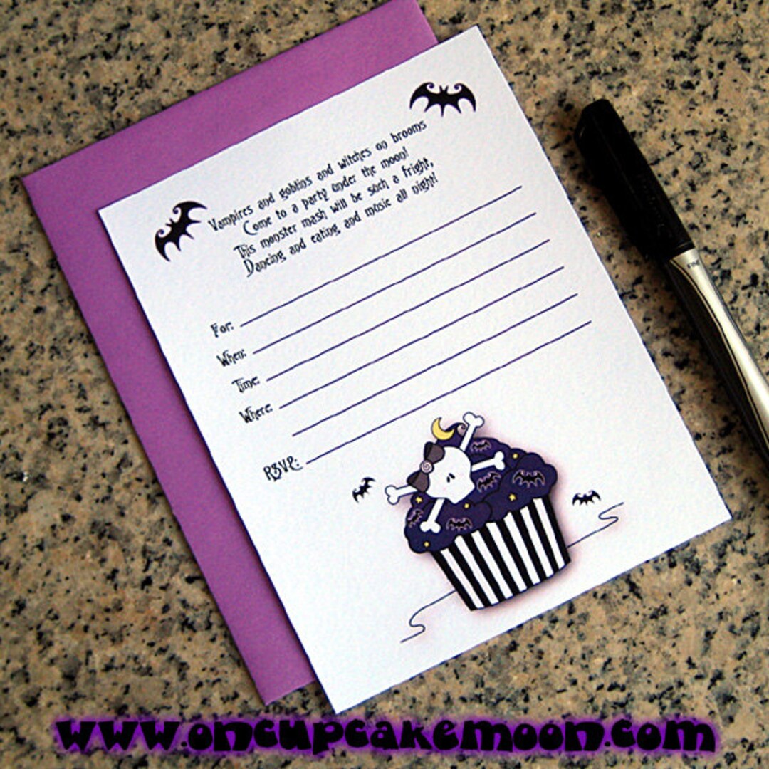 Tim Burton Inspired Striped Skull Cupcake Night Bats Lined Birthday ...