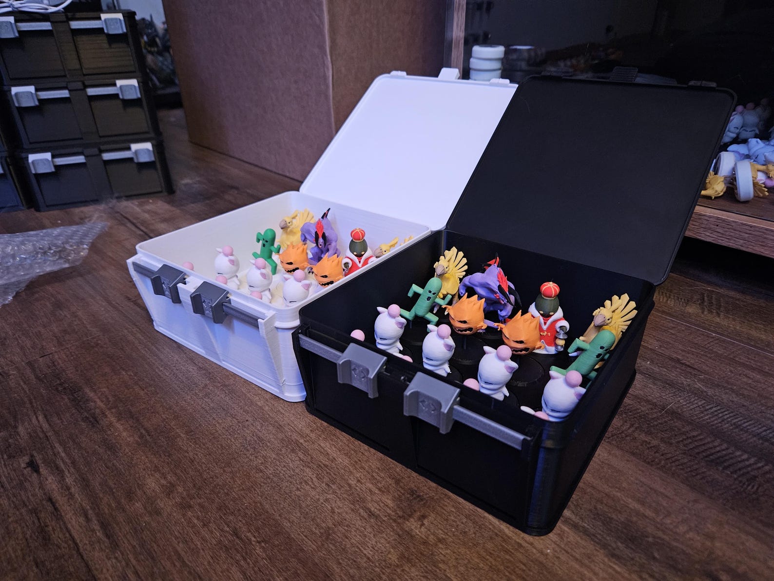 Final Fantasy Chess Set With Carrying Case (chess Board Not Included ...
