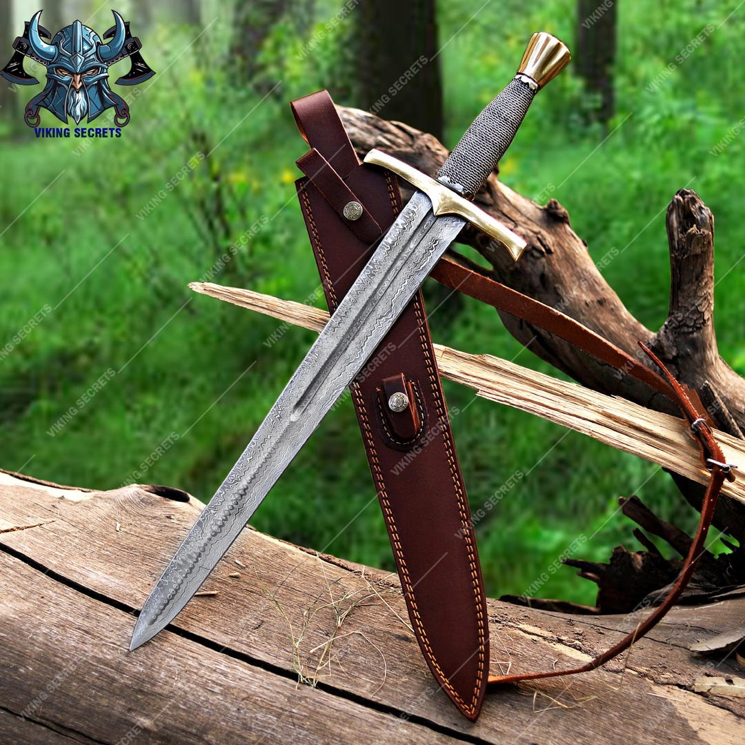 Damascus Steel Viking Sword: Handmade Cosplay Longsword With Leather ...
