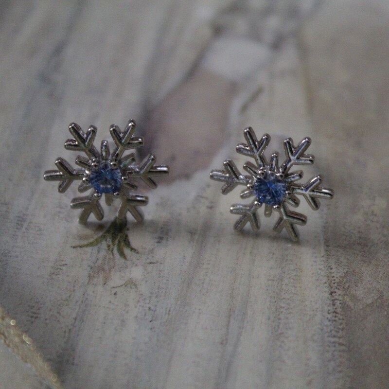 Snowflake Stud Earrings - Etsy