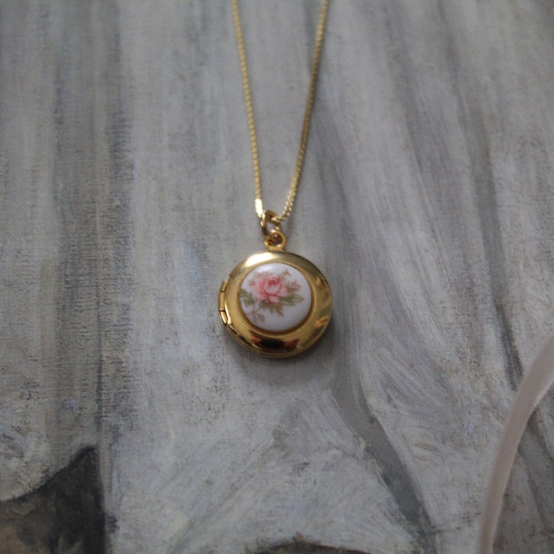 Gothic Locket - Etsy