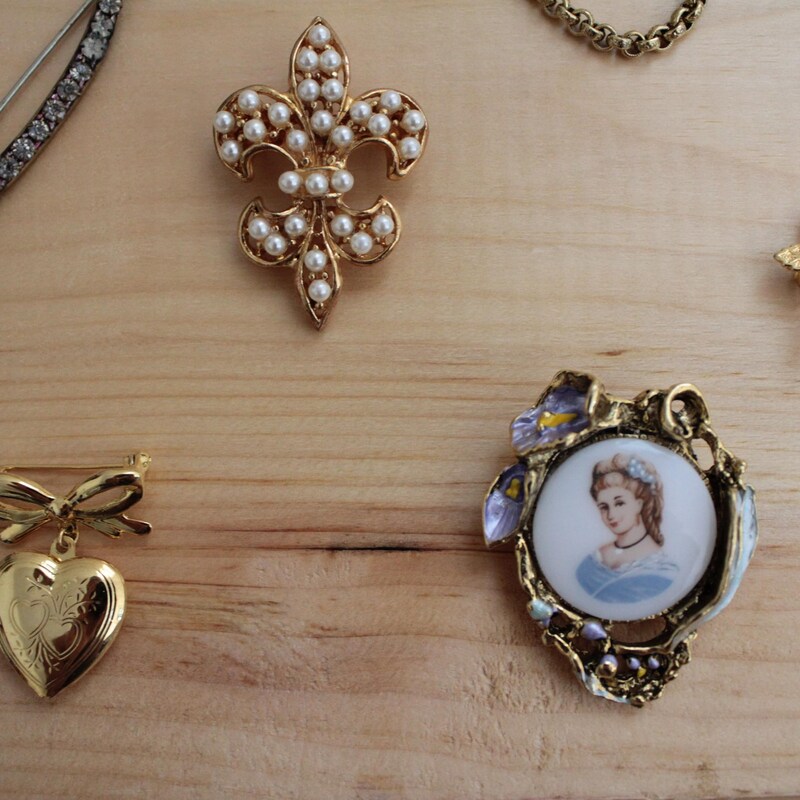 Vintage Brooch - Etsy
