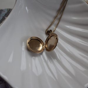 Vintage Daisy Locket Necklace - Etsy UK