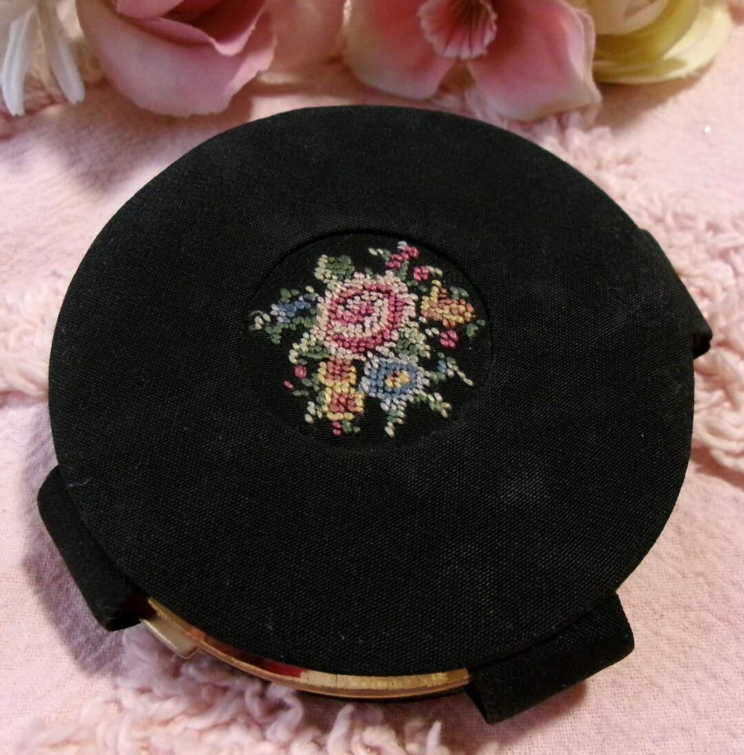 Vintage Stratton Powder Compact With Black Fabric Embroidered Cover - Etsy