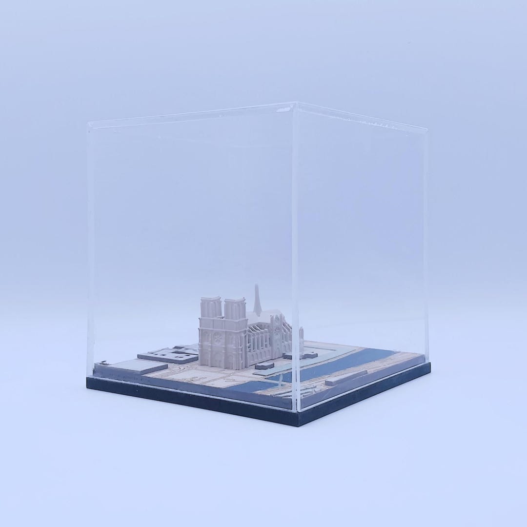 Notre Dame Landmark Diorama - Etsy