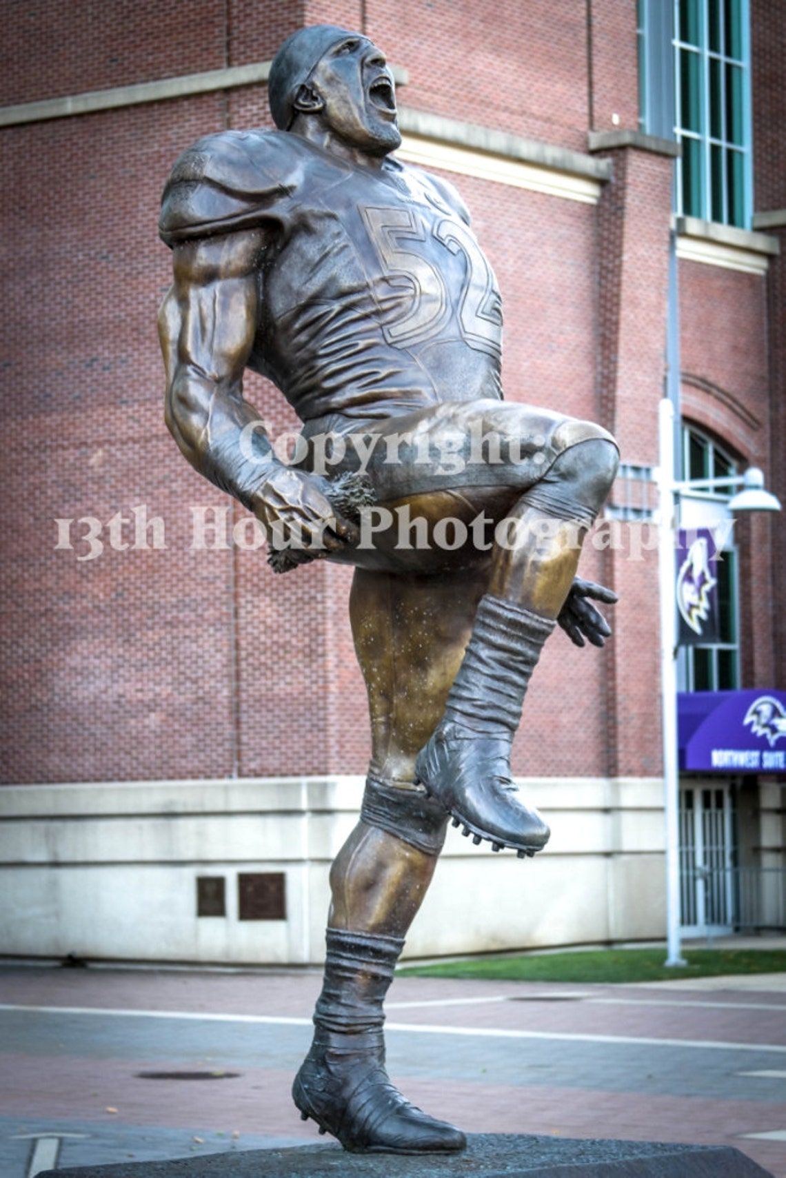 Baltimore Ravens Ray Lewis Statue Fine Art Print - Etsy