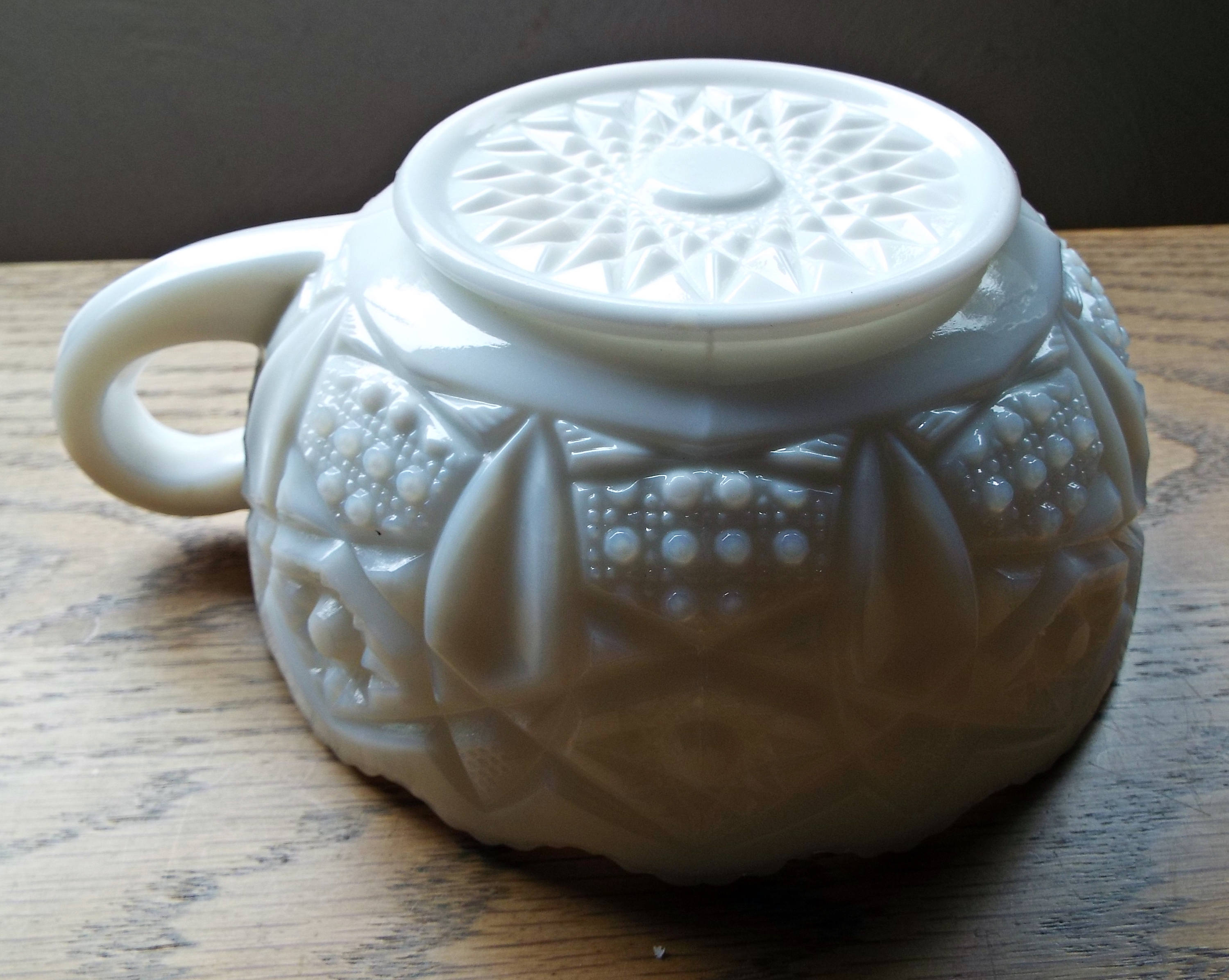 Vintage L E Smith Heritage Pattern Milk Glass Nappy Candy Dish - Etsy