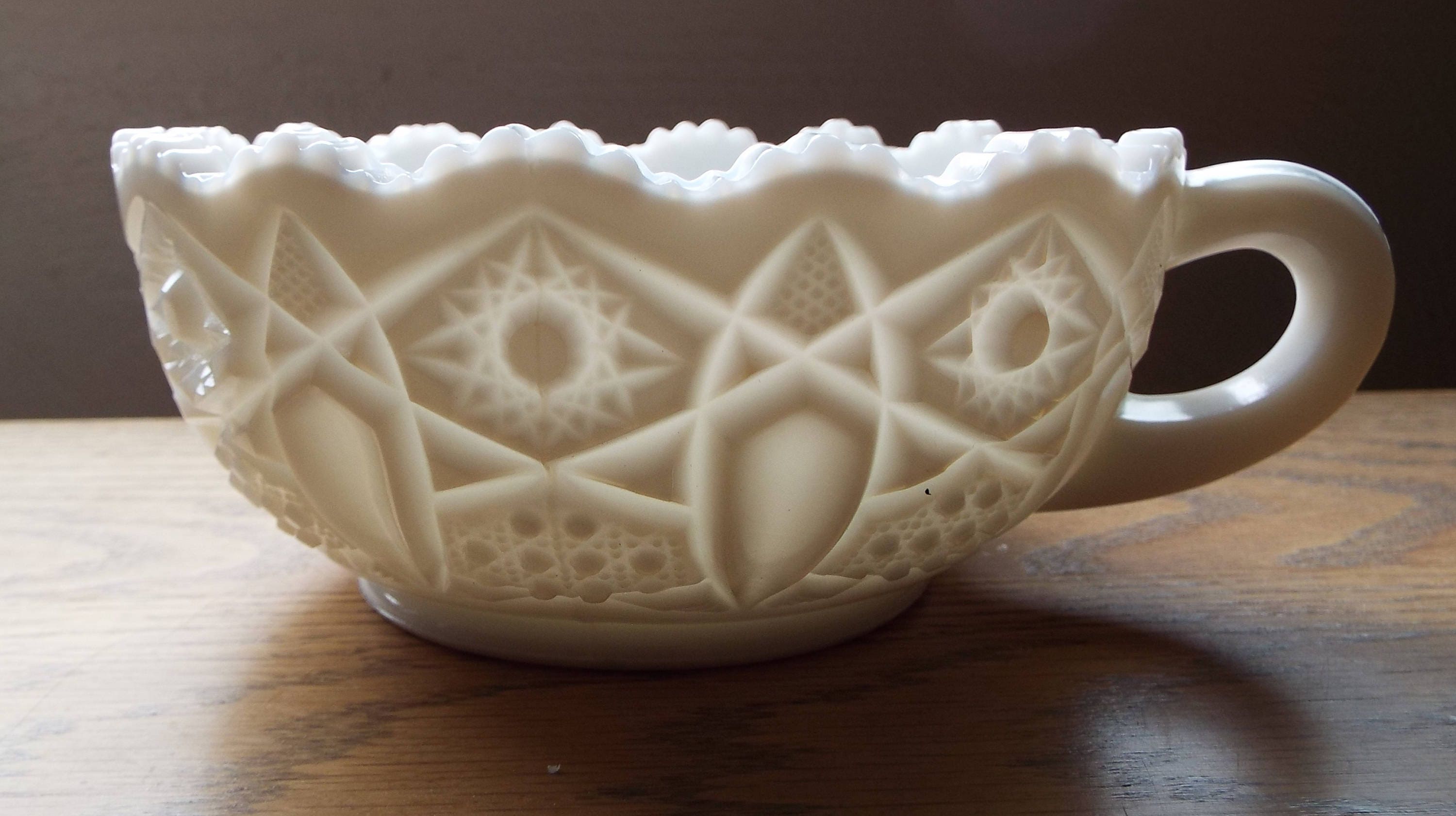 Vintage L E Smith Heritage Pattern Milk Glass Nappy Candy Dish - Etsy