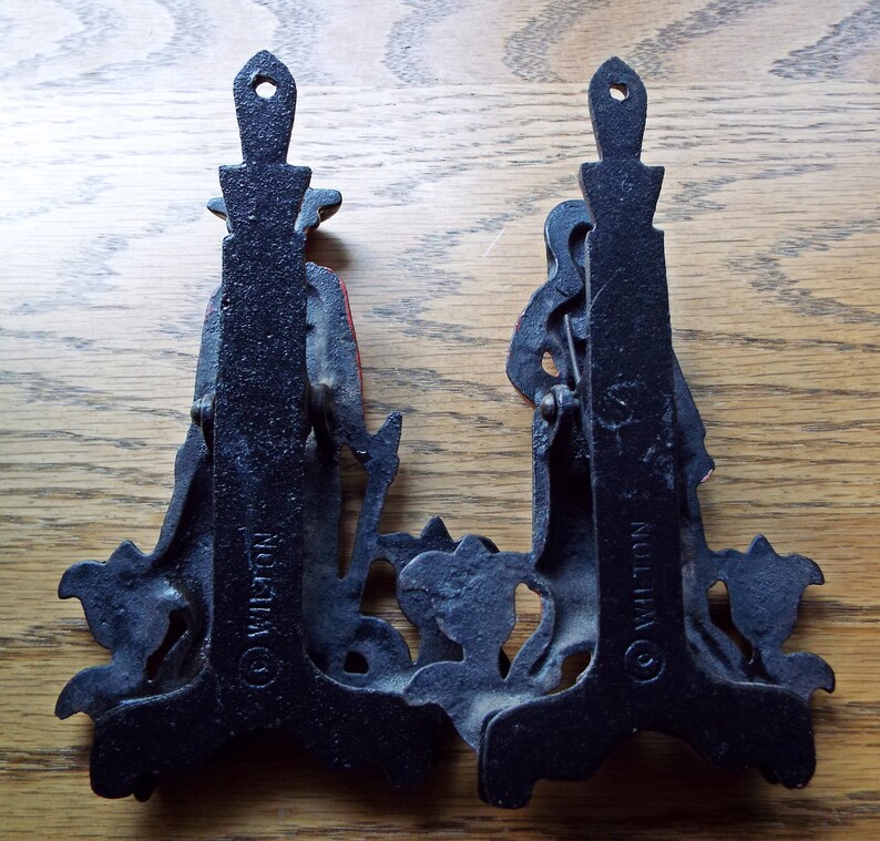 Vintage Wilton Cast Iron Amish Couple Hanging Clips - Etsy