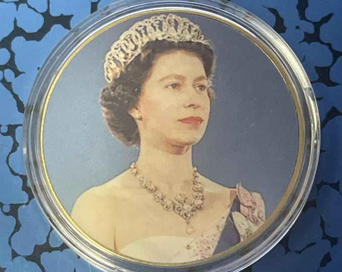 Queen Elizabeth II Royal Portrait Commemorative Coin – Elegant Tiara ...