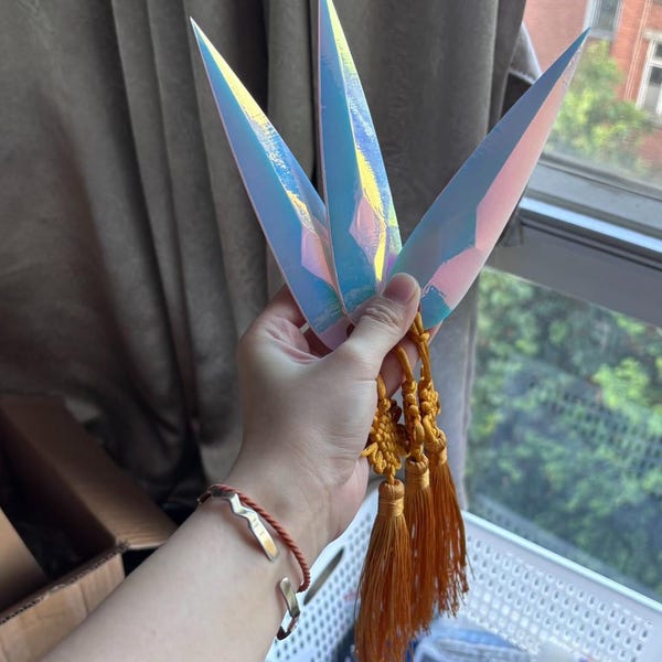 Zoey's weapon kpop demon hunters - Etsy México