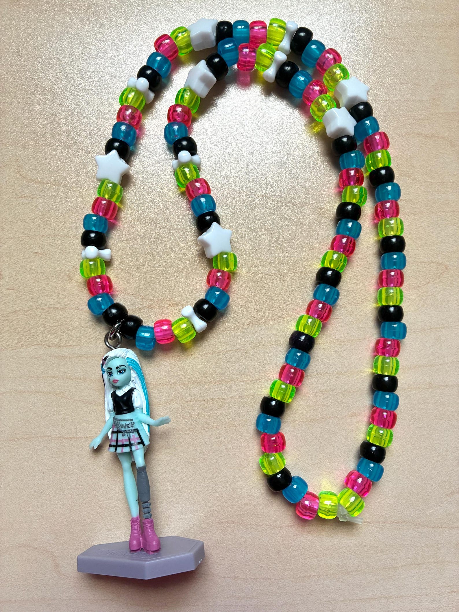 Monster High G3 Kandi Necklace Frankie Stein Lagoona Blue Clawdeen Wolf ...