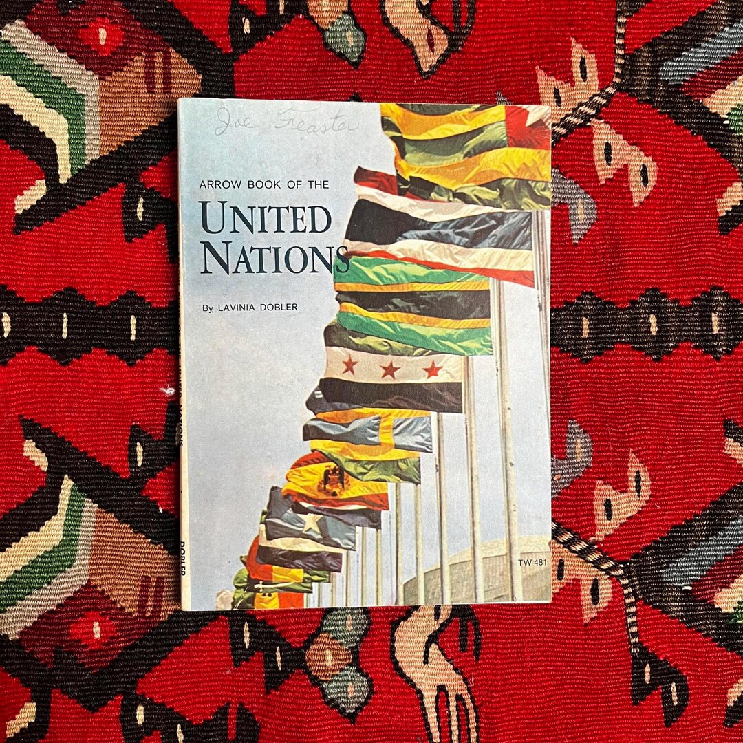 Vintage 1974 United Nations Book - Arrow Books Educational - Etsy