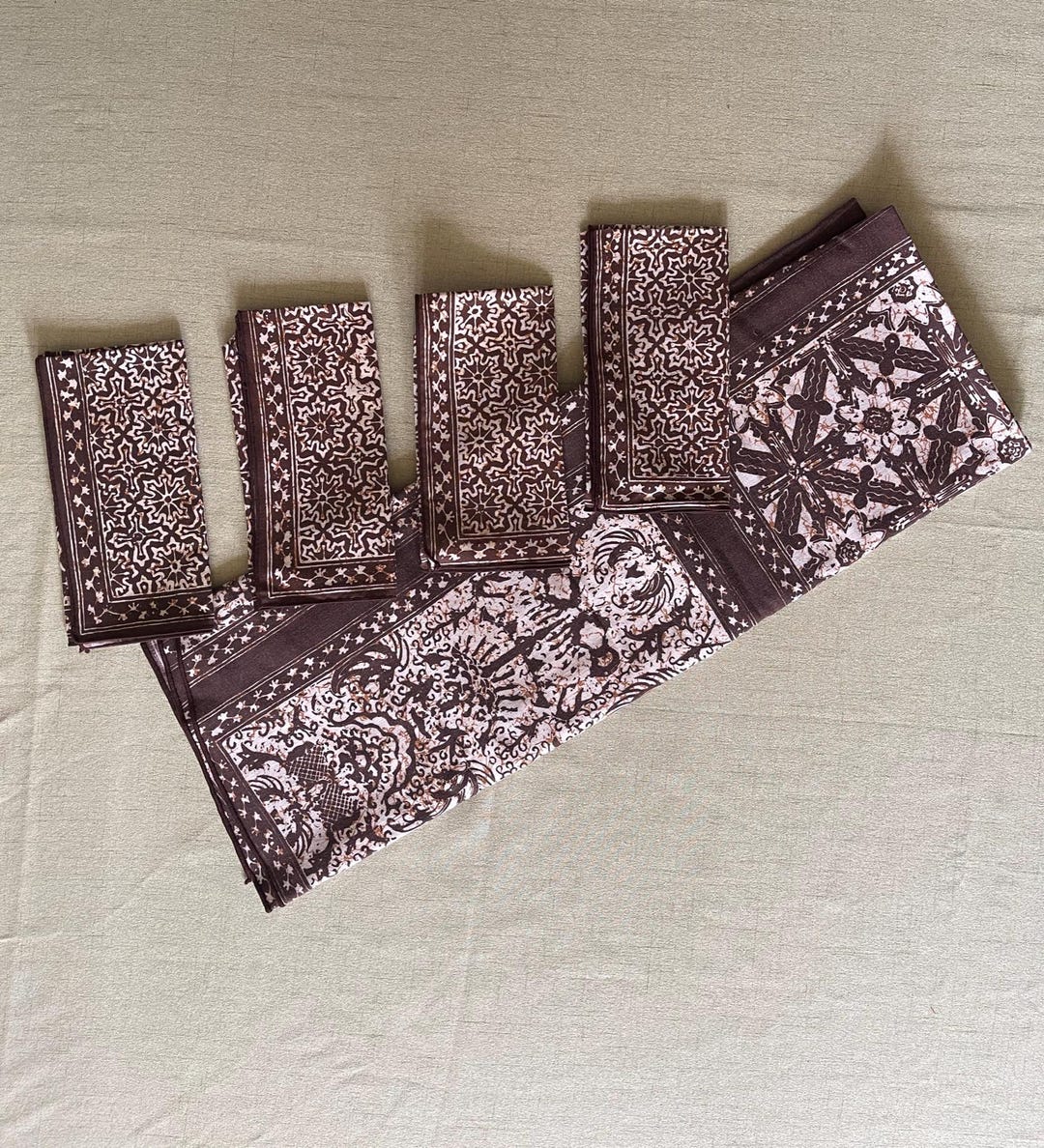Vintage Batik Tablecloth With Four (4) Matching Napkins - Etsy