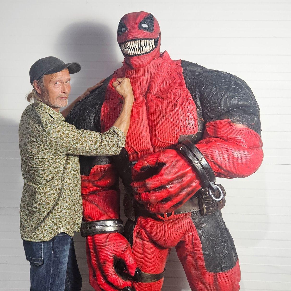 Venompool Cosplay – Handmade Deadpool & Venom Hybrid Costume - Etsy