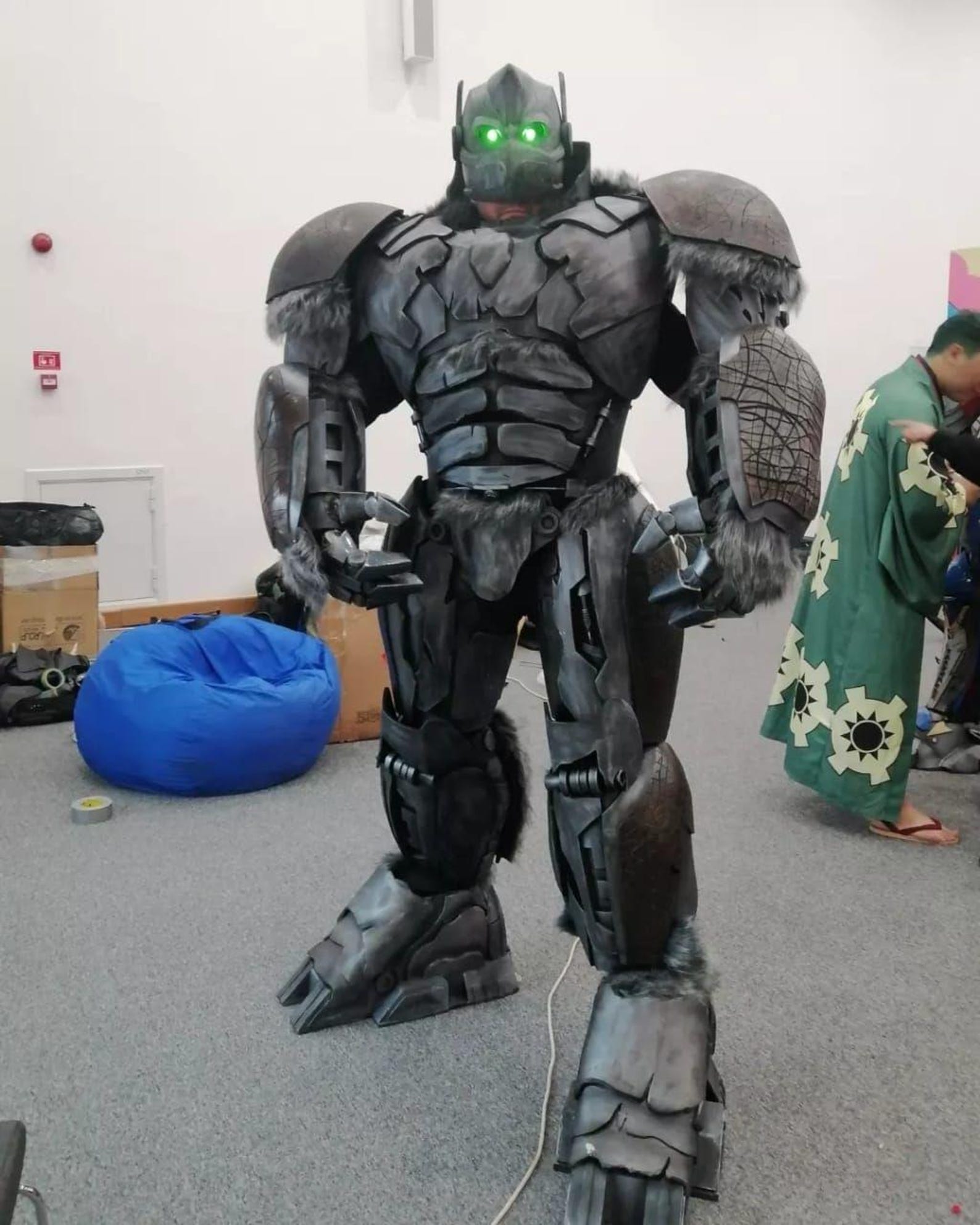 Optimus Primal Cosplay - Etsy