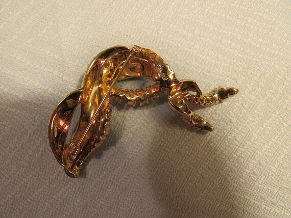 Vintage Kramer of New York Pin Brooch Ribbon Design P… - Gem