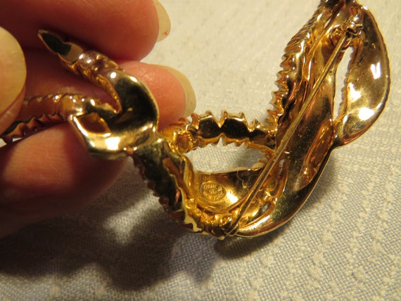 Vintage Kramer of New York Pin Brooch Ribbon Design P… - Gem