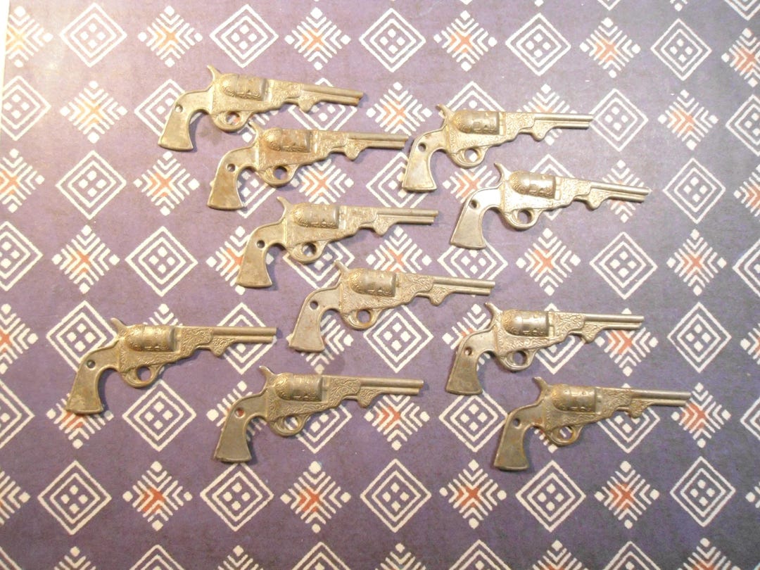 10 Gun Metal Gun Revolver Charms - Etsy