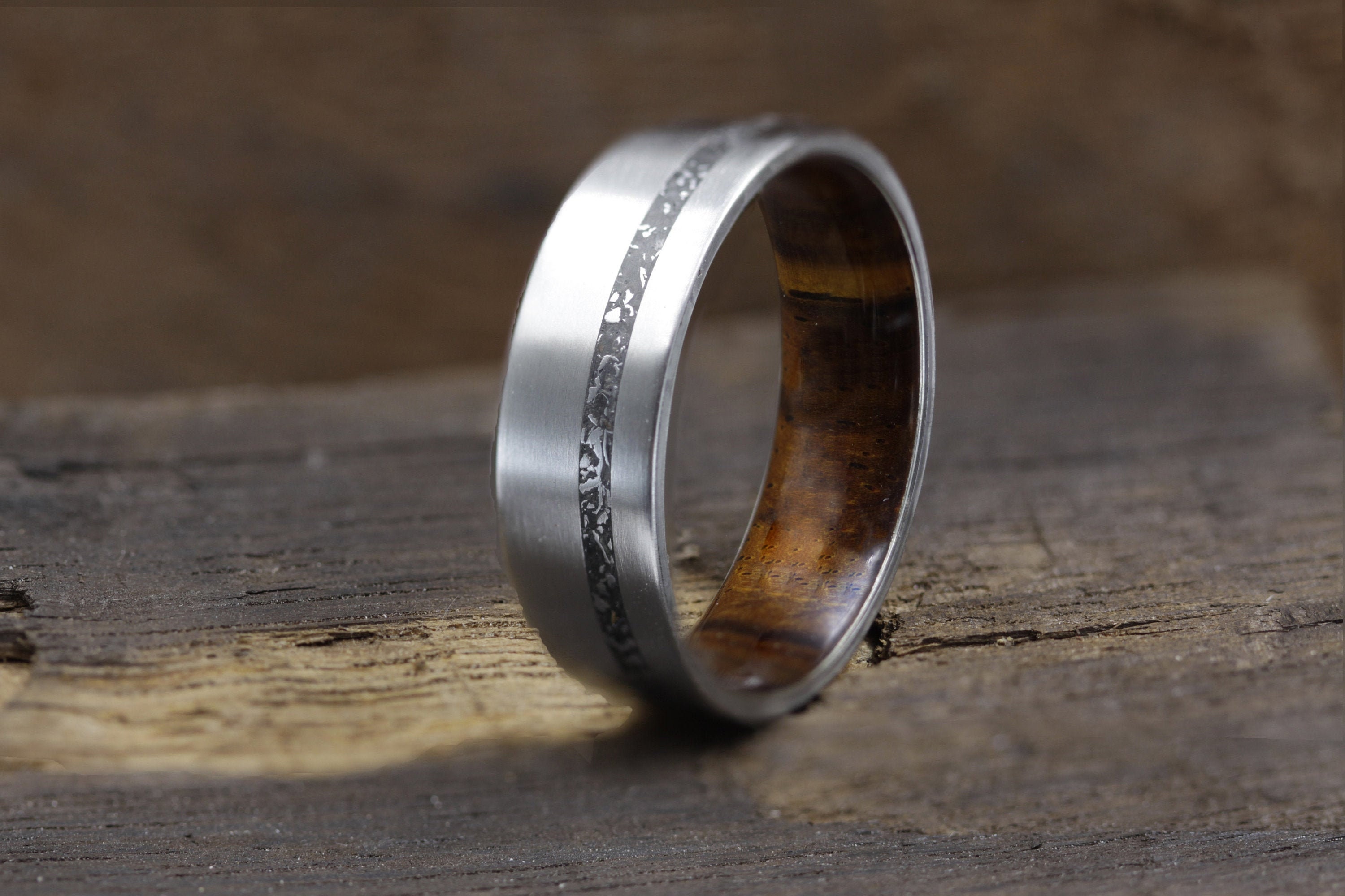 Meteorite wood ring lined with Gibeon meteorite ring for men | Etsy