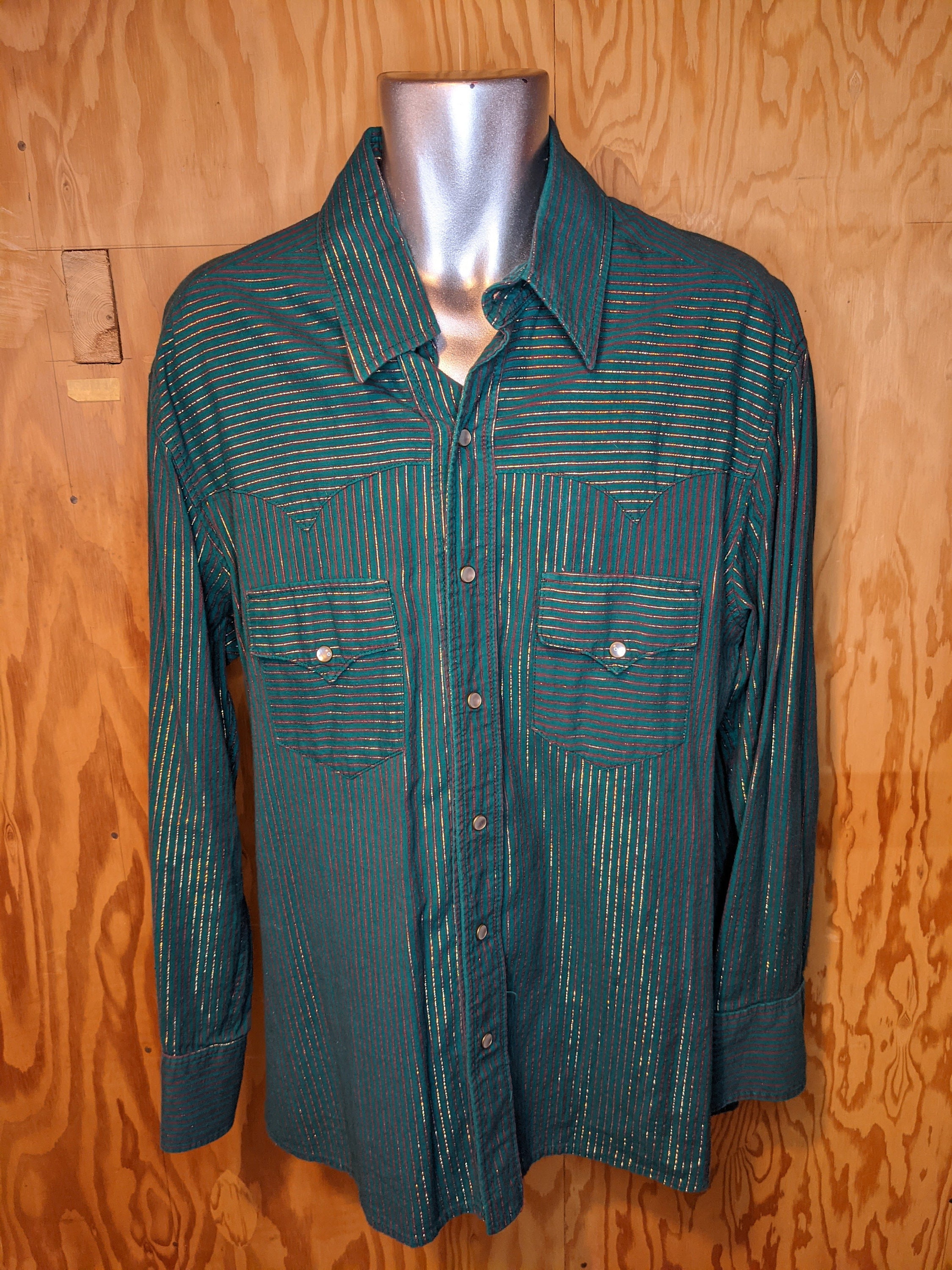 1970s Men's Shirt Styles - Vintage 70s Shirts for Guys