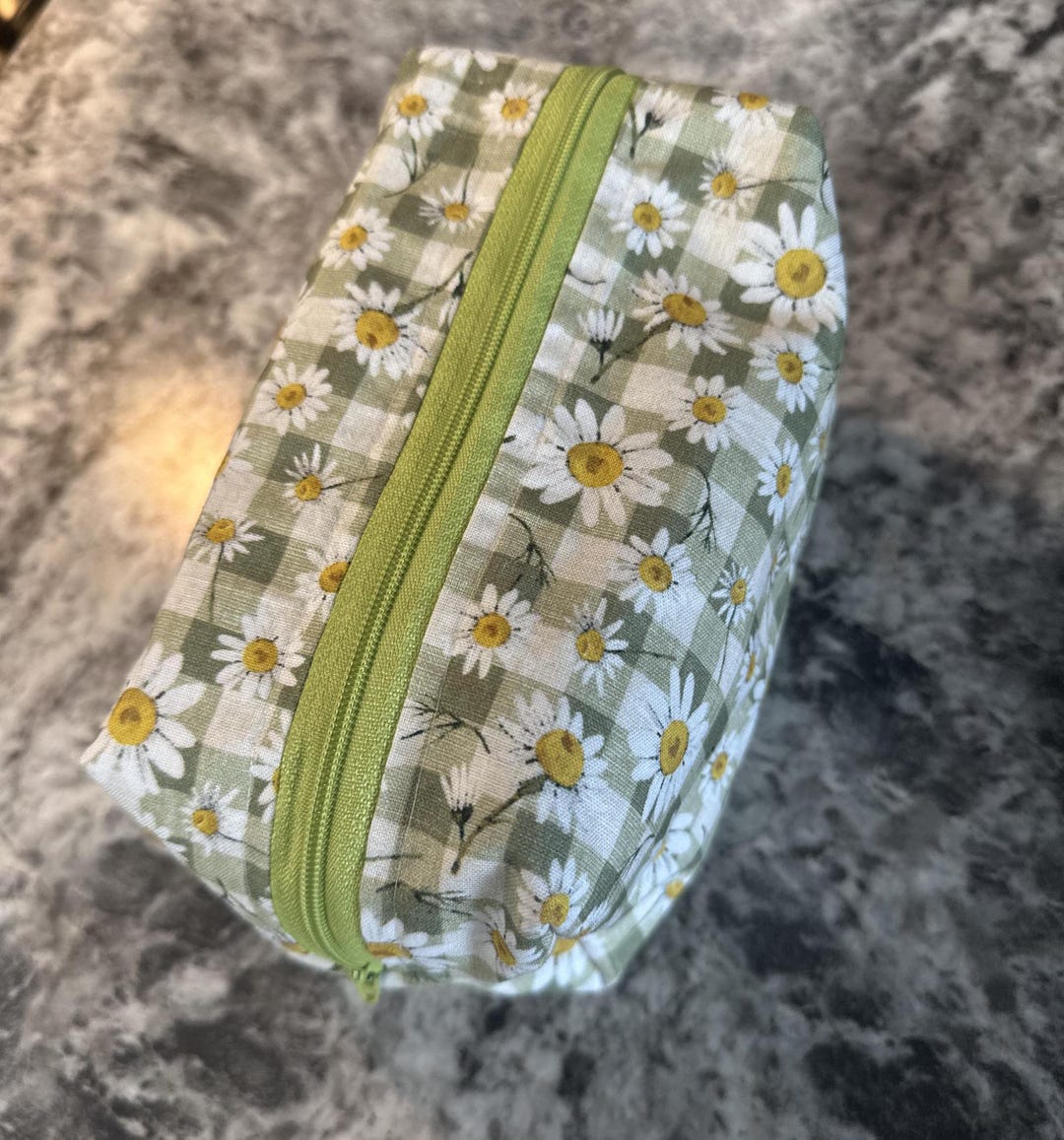Green Checkered Daisy Makeup Bag - Etsy