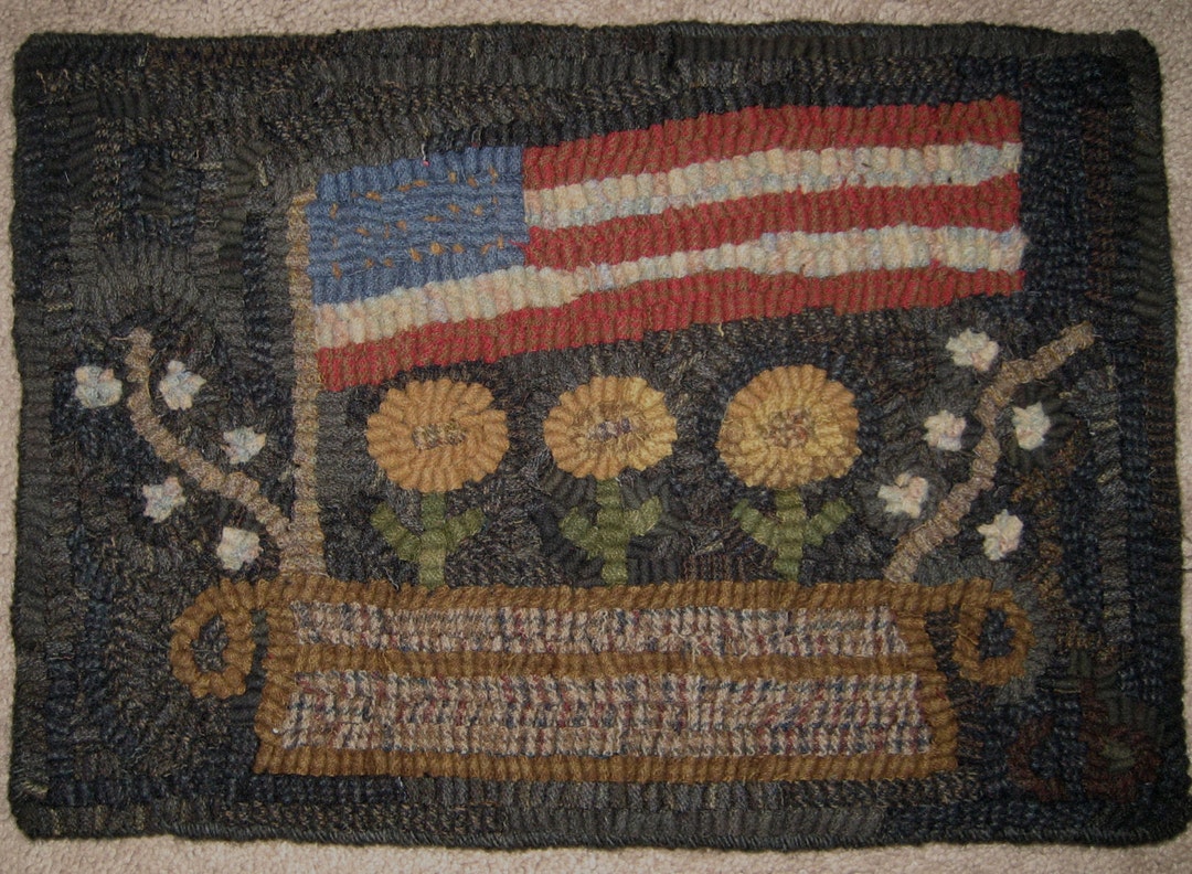 Primitive Rug Hooking Pattern-americana Flag and Flowers - Etsy