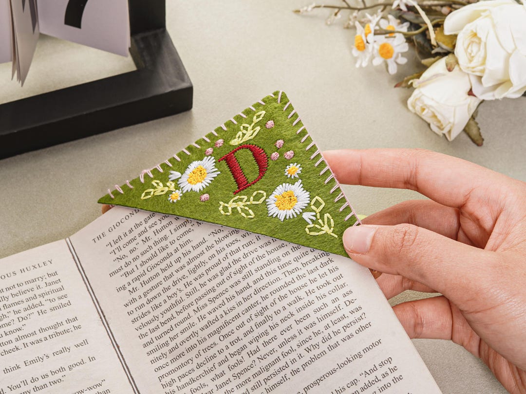 Personalized Hand Embroidered Corner Bookmark,a to Z Letters ...