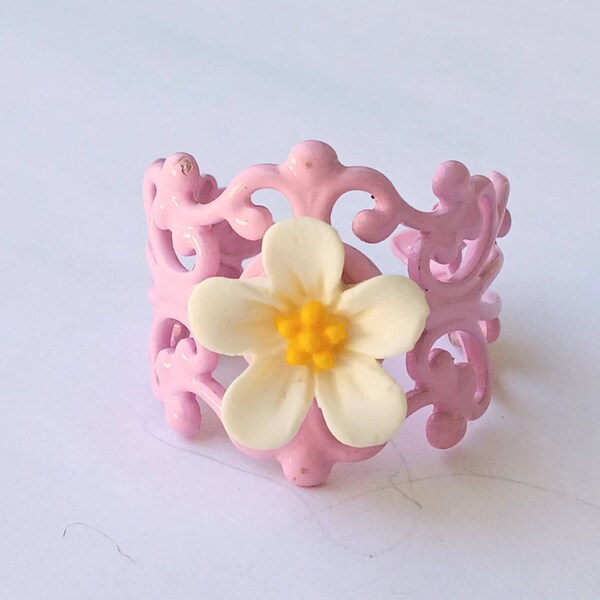 Posey Ring - Etsy