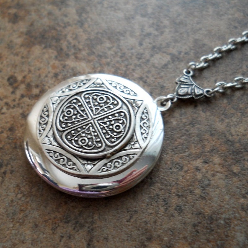 Irish Locket - Etsy