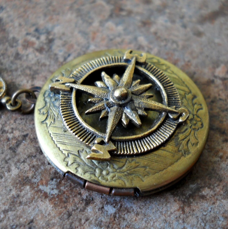 Wanderlust Adventurer Compass Locket in Brass-exclusive DESIGN - Etsy