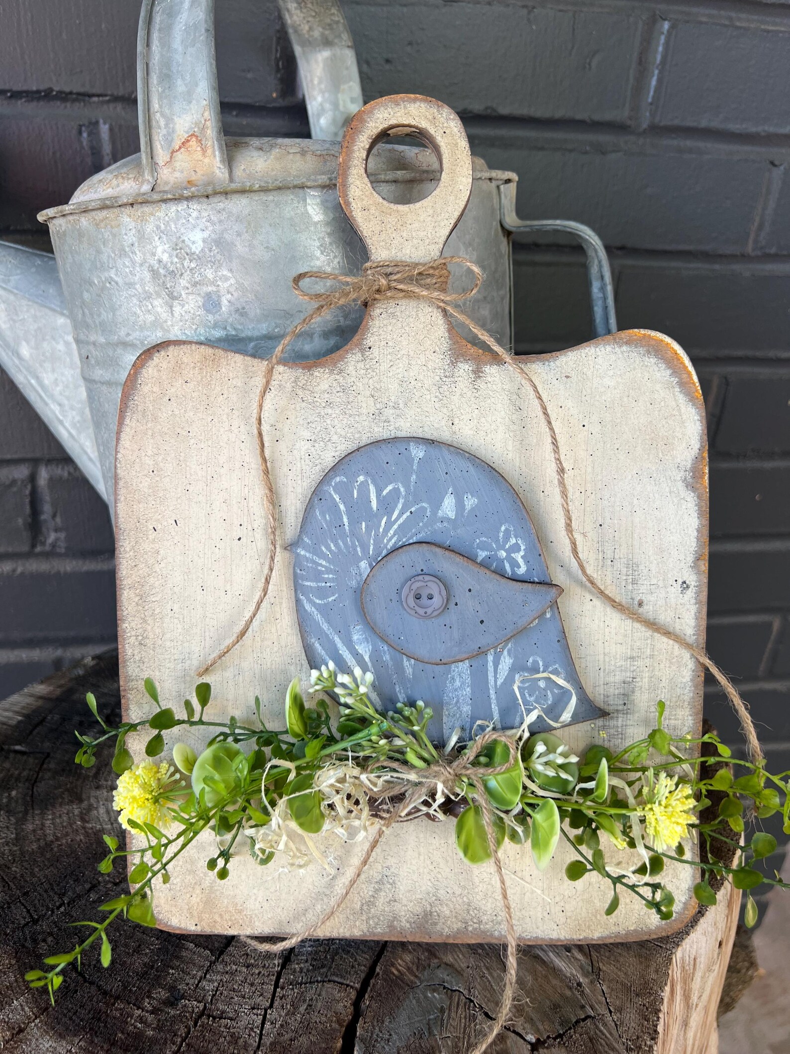 Bird Sitting on a Spindle, Cutting Board Bird, Farmhouse Decor, Summer ...