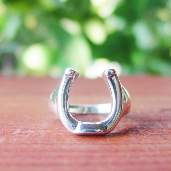 Horseshoe Ring - Etsy