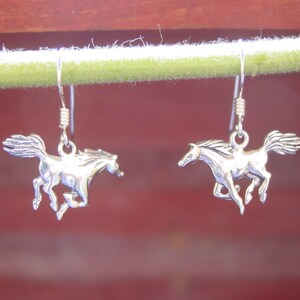 Sterling Silver Mustang Horse Pendant: Equestrian Necklace - Etsy