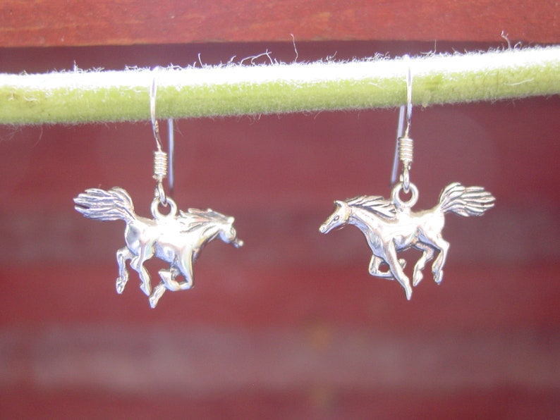 Sterling Silver Mustang Horse Pendant: Equestrian Necklace - Etsy