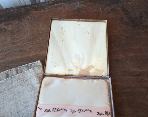 Vintage Rex Fifth Avenue Powder Compact, Embroidered … - Gem