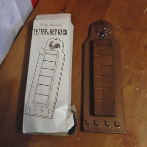 Vintage Mid Century Decor Early American Letter & Key Rack Wood W ...
