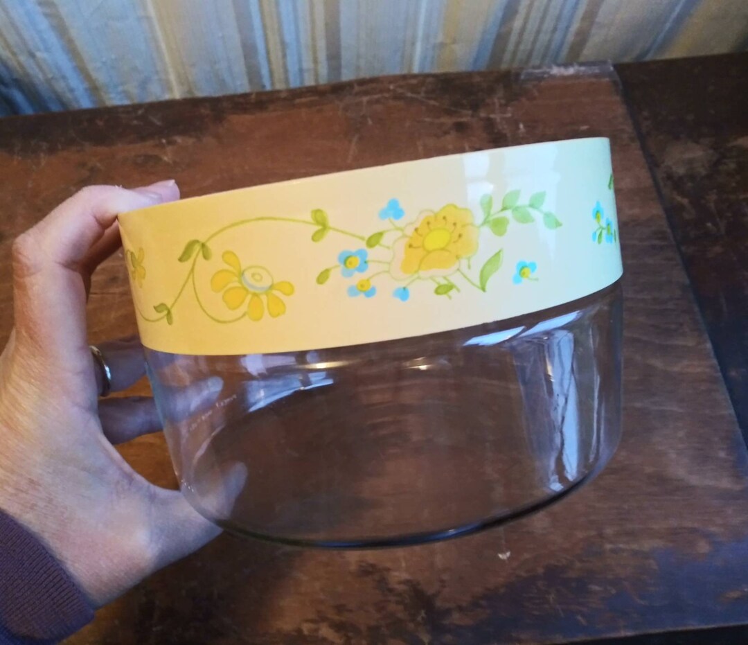 Vintage Pyrex Clear Glass Bowl, Floral Yellow Lid, 70s Kitchen Storage ...
