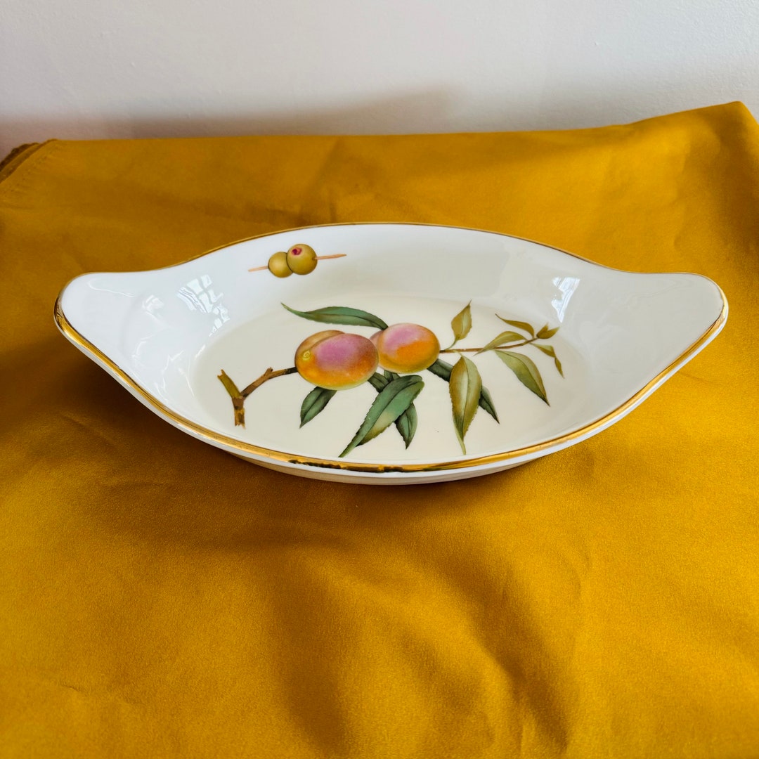 Royal Worcester Evesham Pattern Au Gratin Dish Gold Rim Peaches Olives ...