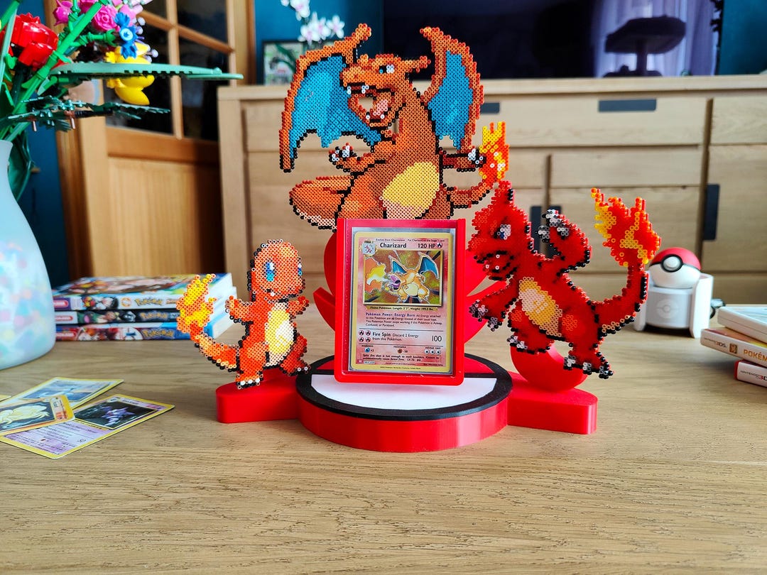 Charmander / Reptincel / Charizard Display Stand - Pokémon TCG Trading ...