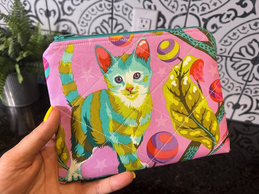 Quilted Tabby Road Fabric Pouch: Versatile Zipper Bag for Feminine ...