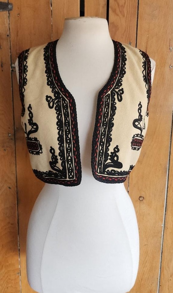 Vintage Romanian Vest Embroidered Wool Felt Folk Cost… - Gem